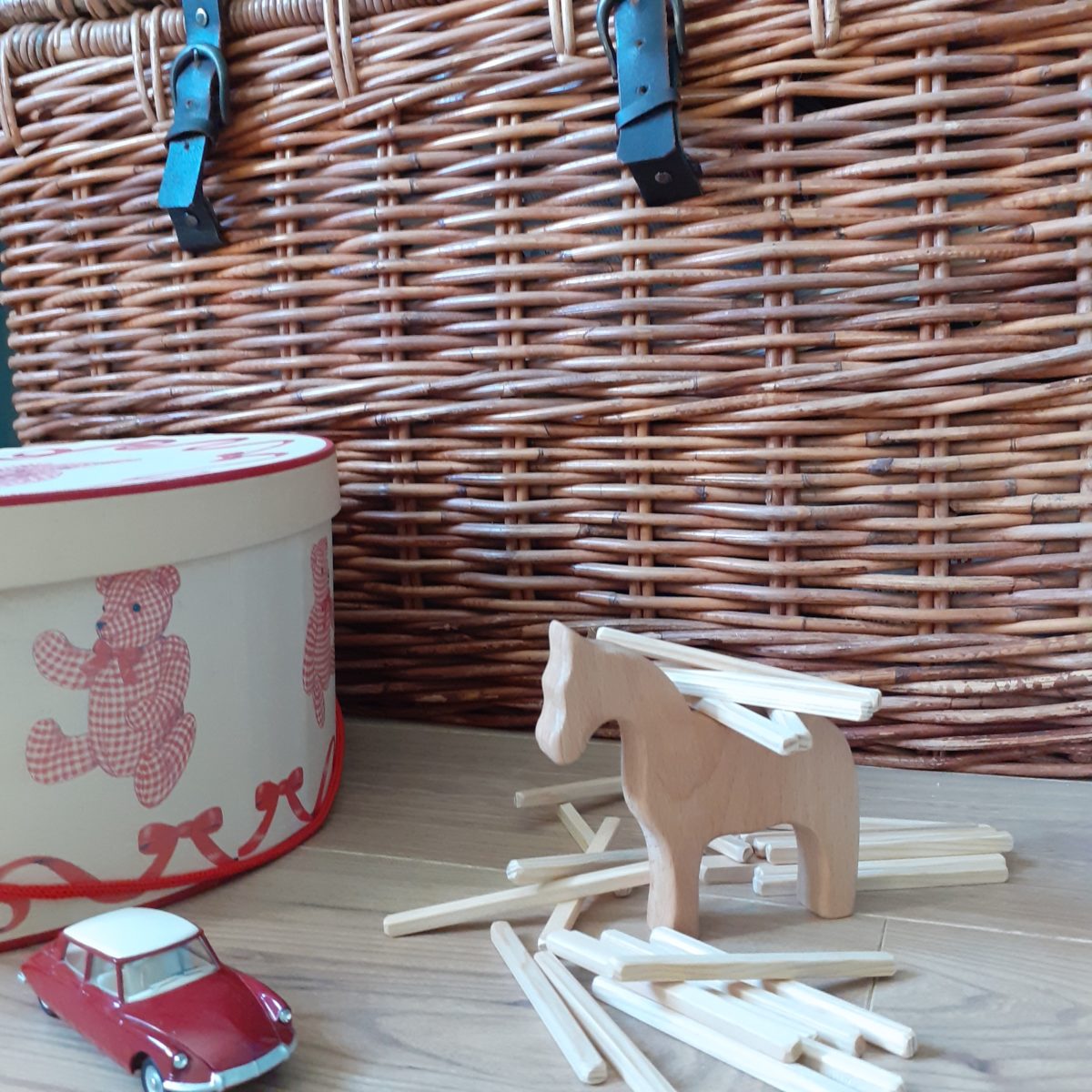 Charge la mule · Wyly · Jeux et décoration en bois artisanaux